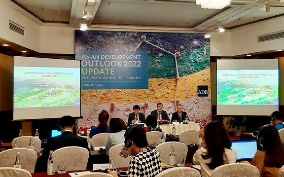 ADB: Giải ngân đầu tư công chậm đang kéo lùi tăng trưởng kinh tế của ...